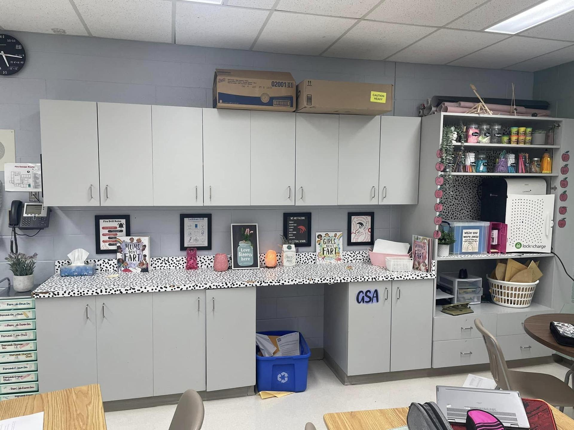 Photo Gallery – About Us – 33 Central School